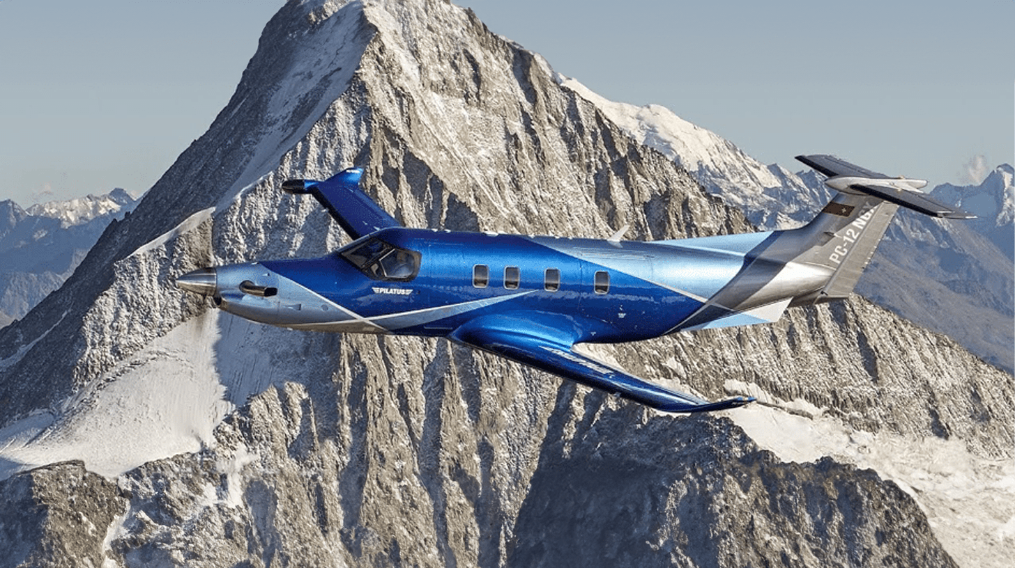 Pilatus PC-12: Un Avion Polyvalent pour les Affaires et les Loisirs ...
